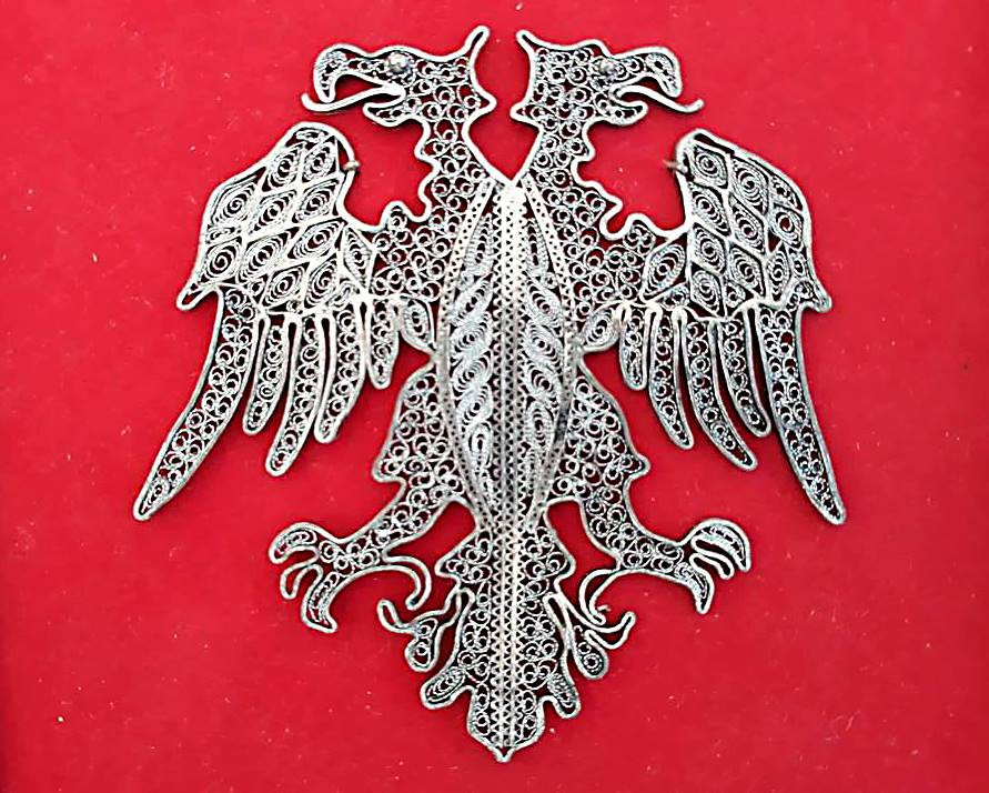 Prizreni shqyrton bashkëpunimin me Italinë për zejen e filigranit ...