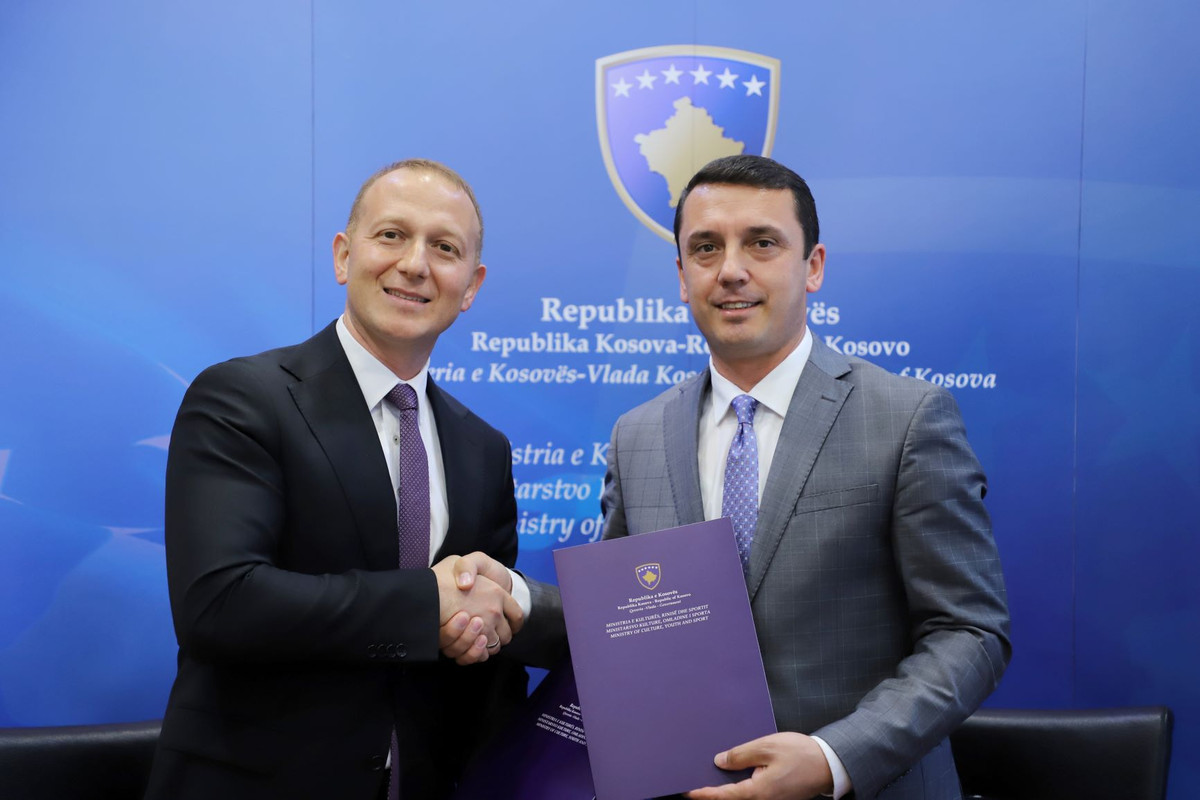 MKRS-ja nënshkruan memorandum bashkëpunimi me Bankën Kombëtare Tregtare ... MKRS-ja nënshkruan memorandum bashkëpunimi me Bankën Kombëtare Tregtare ...