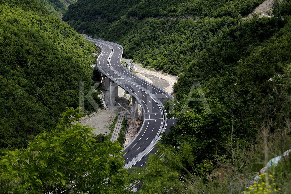 Autostrada “Arbën Xhaferi” përmes fotografive - KOHA.net
