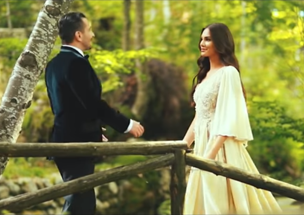 Flori Mumajesi vjen me “Thjesht të du” - KOHA.net