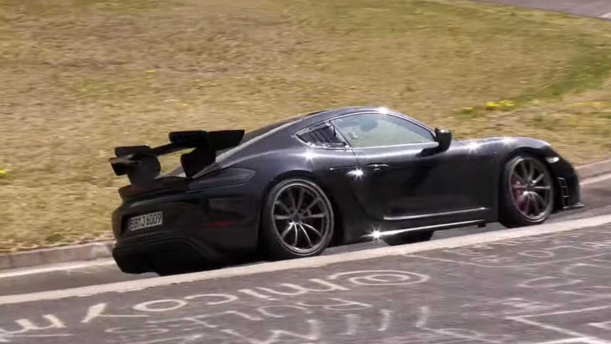 Porsche 817 Cayman GT4 RS super car is spied during testing - KOHA.net
