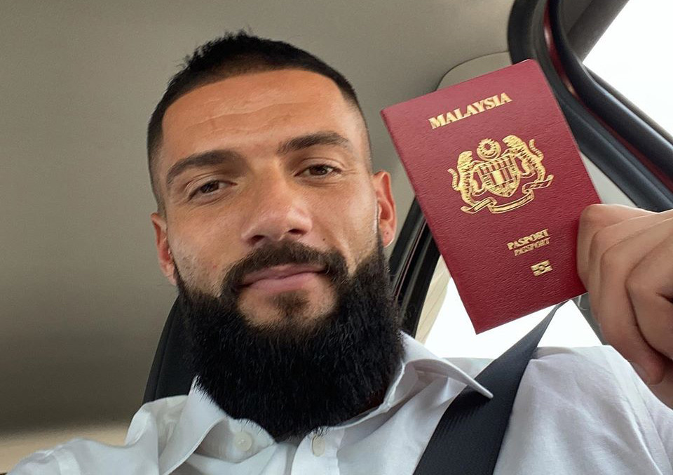 Footballer Liridon Krasniqi receives a Malaysian passport, is expected to represent its National ...