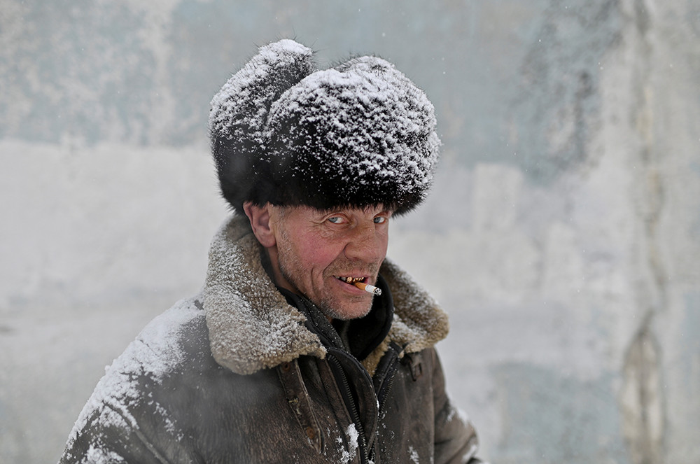 Fotoreportazh: Si të mbijetoni dimrin siberian po s’patët shtëpi - KOHA.net