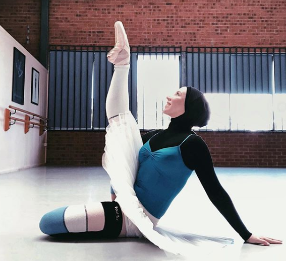 The first ballerina in the world to wear a headscarf - KOHA.net