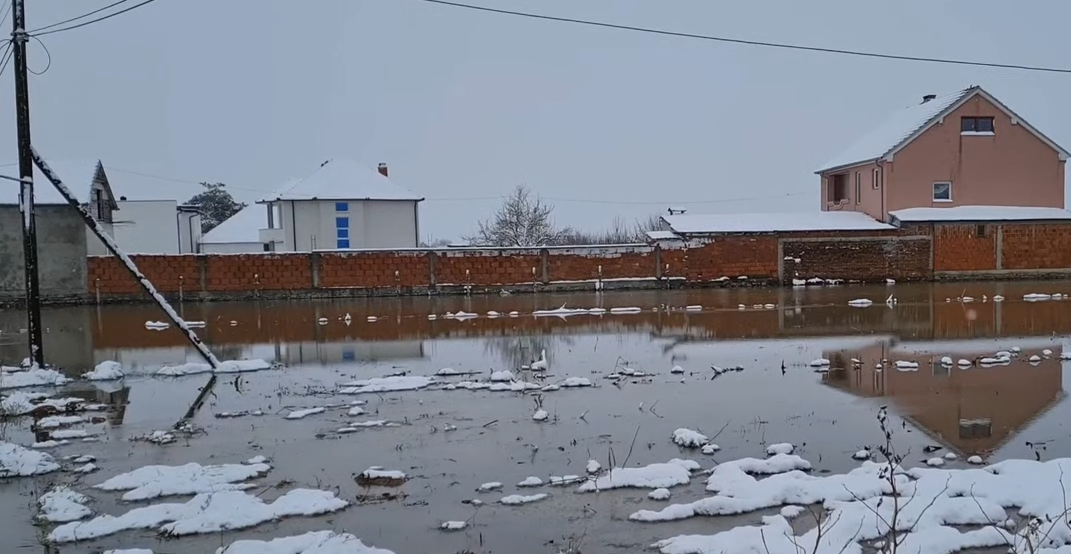 Telashi i Muzeqinës, ujërat e zeza të 6 fshatrave përfundojnë aty ...