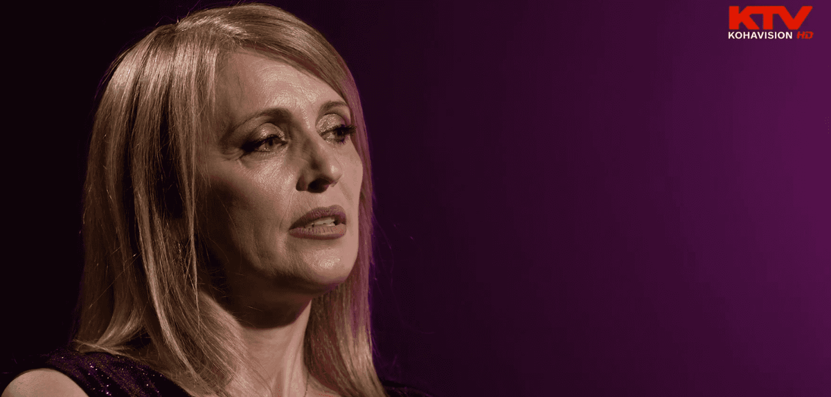 Miranda Hashani: Këngën “Mos më lini vetë” ende ma kërkojnë kudo që ...