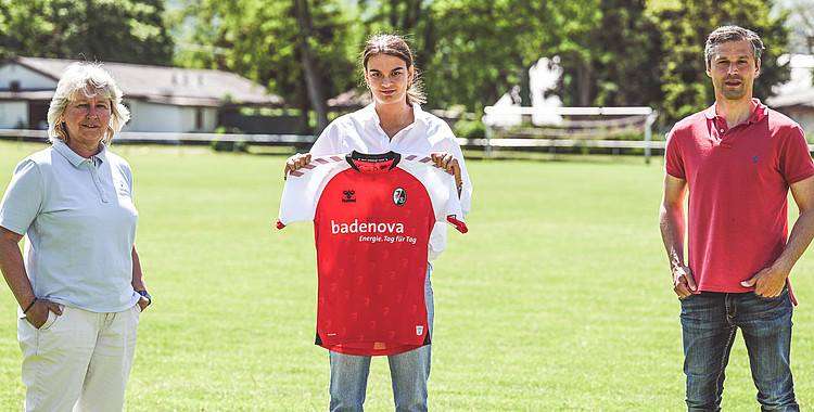 Riola Xhemaili is transferred to Freiburg - KOHA.net