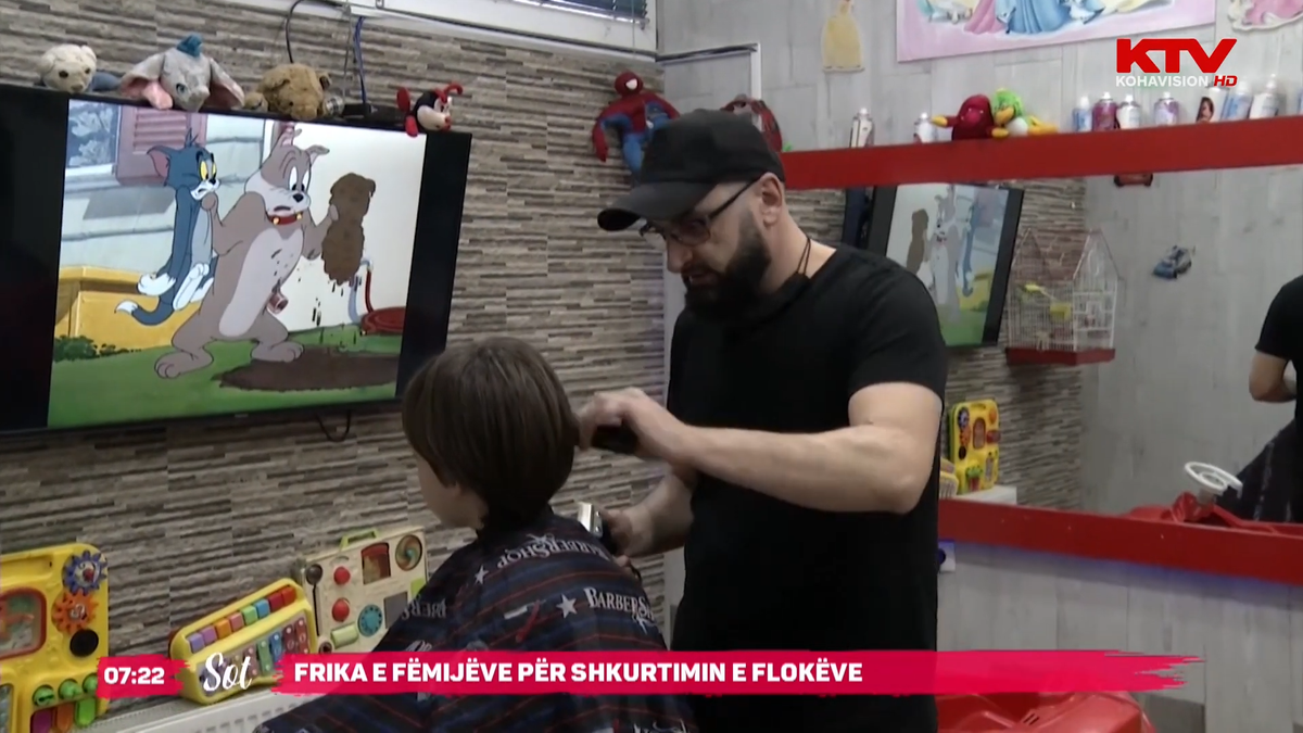 Frika e fëmijëve për shkurtimin e flokëve - KOHA.net