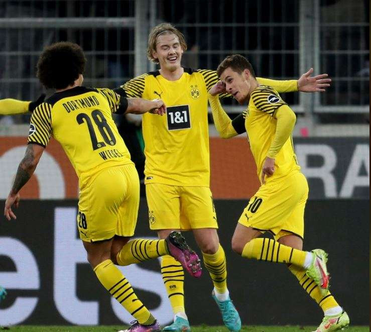 Dortmund wins and keeps the title hope alive - KOHA.net