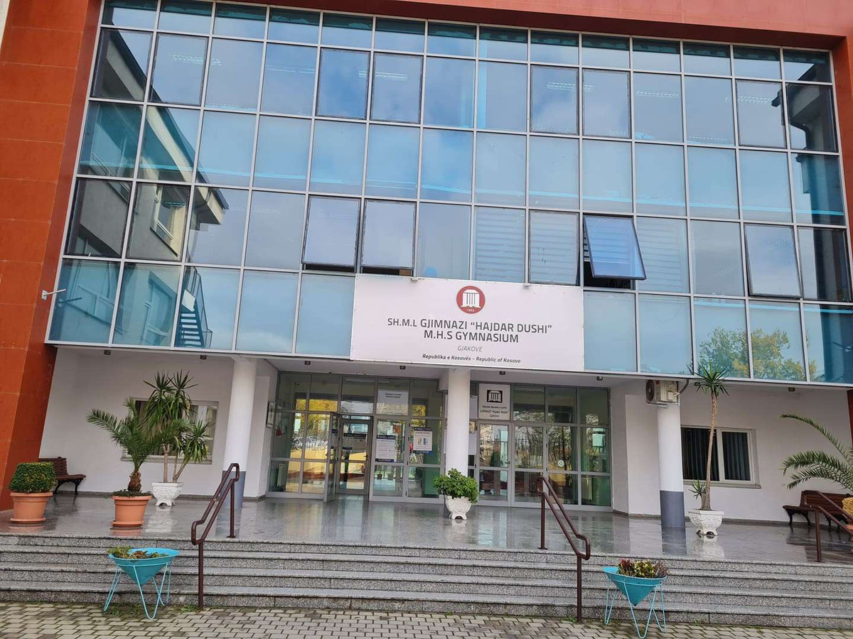 "Hajdar Dushi" gymnasium, the only school in Gjakovë where online ...