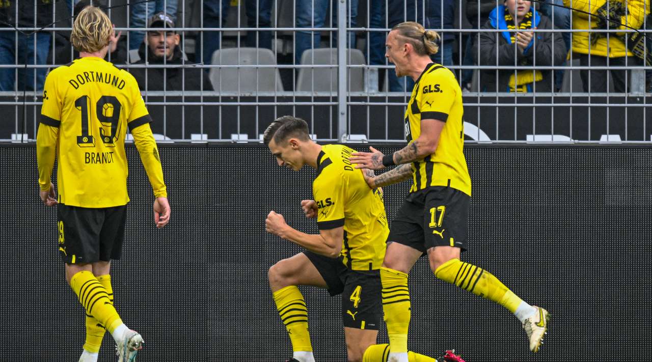 Dortmund zirveye tırmanıyor - KOHA.net