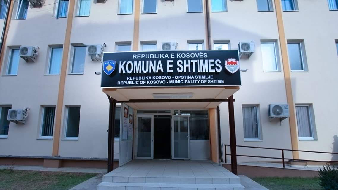 Punësimi i mjekëve në Shtime nxit reagime, Komuna thotë se janë ...