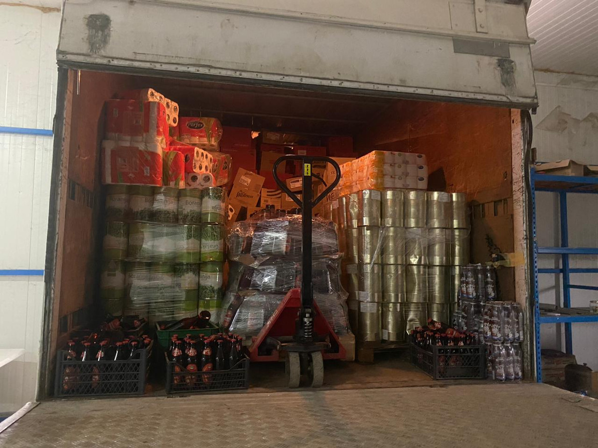 Police raid two locations in the north, confiscate a large amount of smuggled goods - KOHA.net