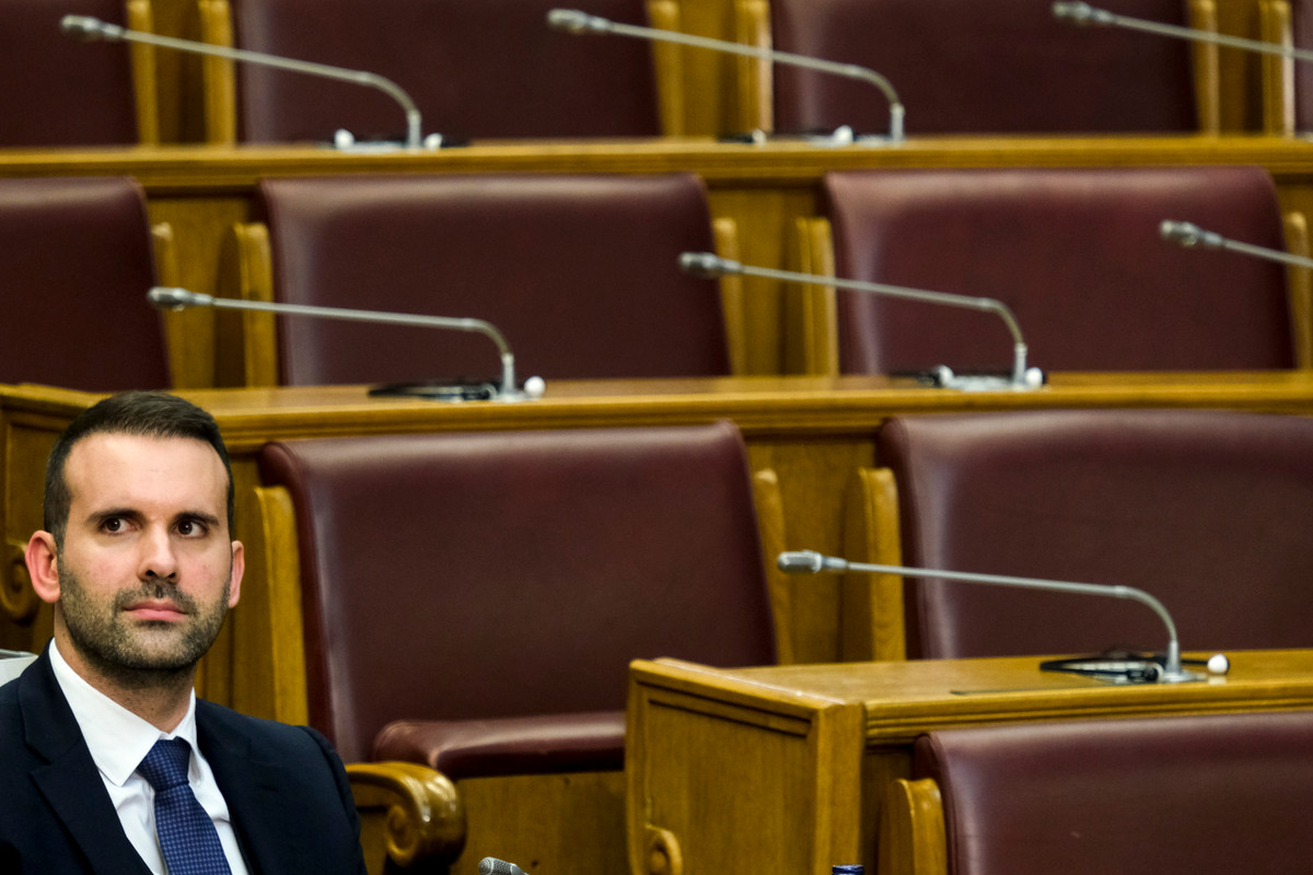 Mali i Zi zgjedh Qeverinë e re, tre ministra shqiptarë - KOHA.net