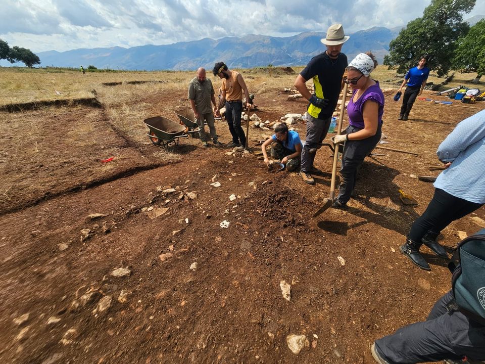 Archaeological expeditions in the ancient Antigone of Albania - KOHA.net