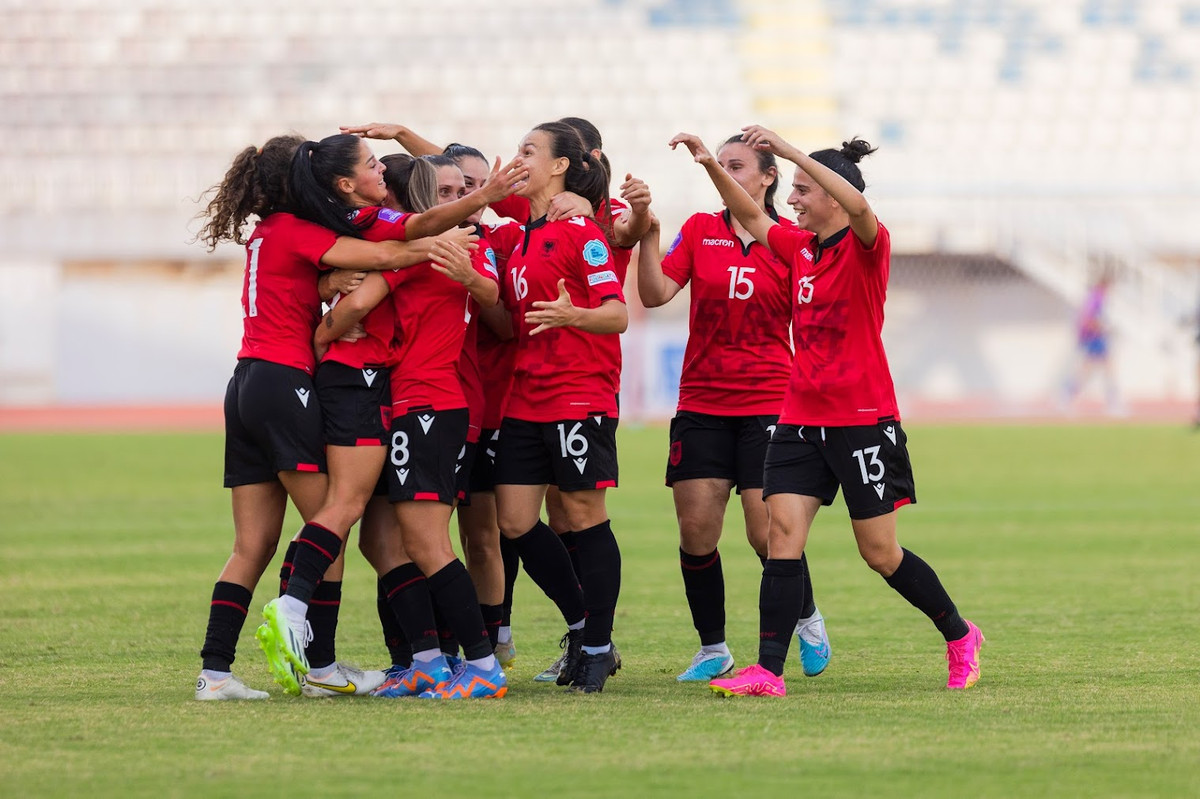 Shqipëria barazon me Hungarinë - KOHA.net