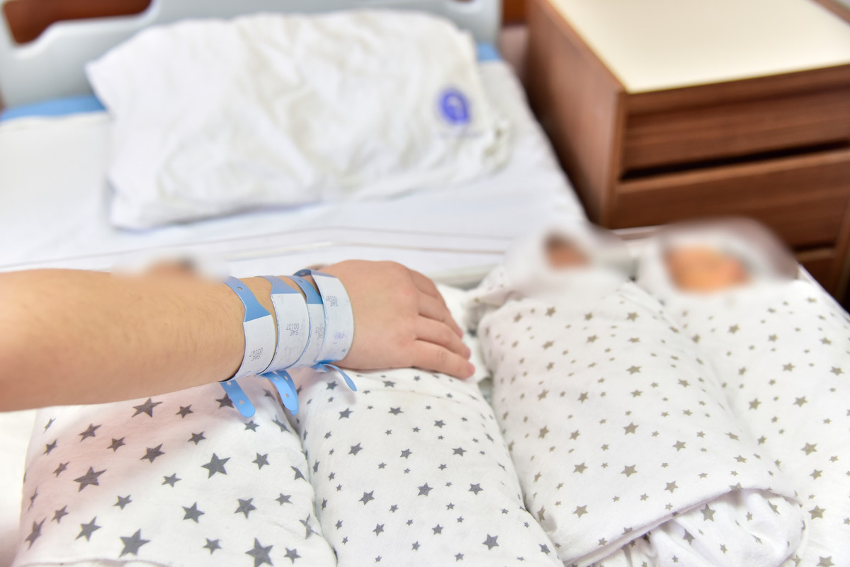 A woman from Podujeva gives birth to quadruplets - KOHA.net