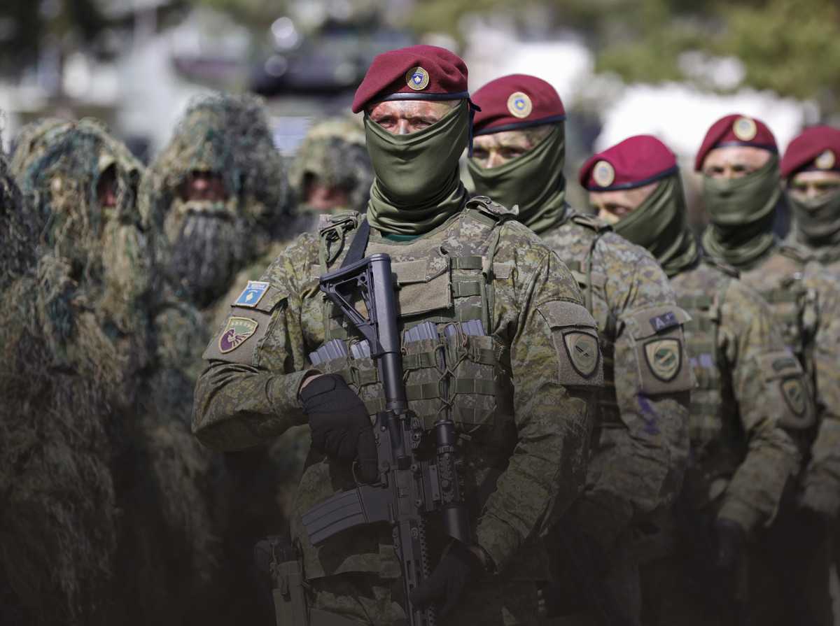 Gjermania i dhuron automjete FSK-së - KOHA.net