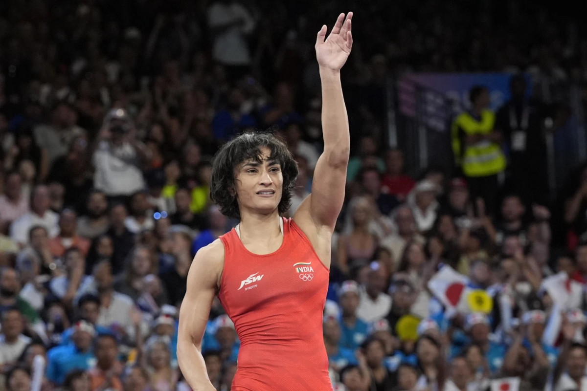 Vinesh pone fin a su carrera de lucha libre tras descalificación - KOHA.net