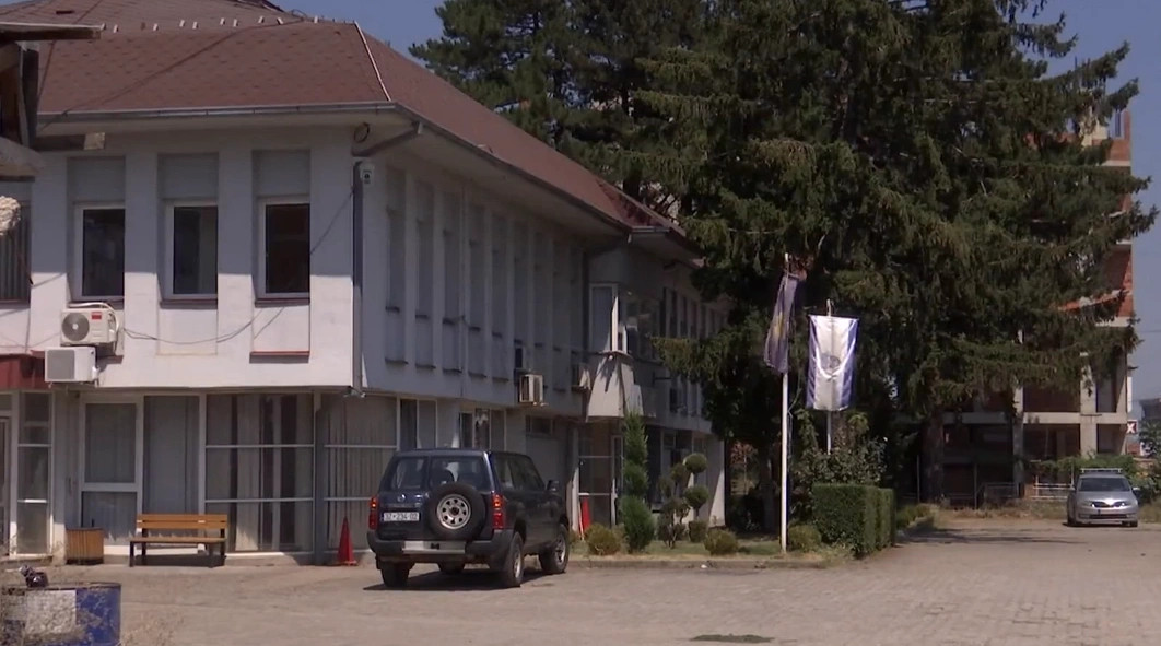 Vëllai i kryeprokurorit Isufaj mori pozitë pa konkurs dhe pa nivelin e ...