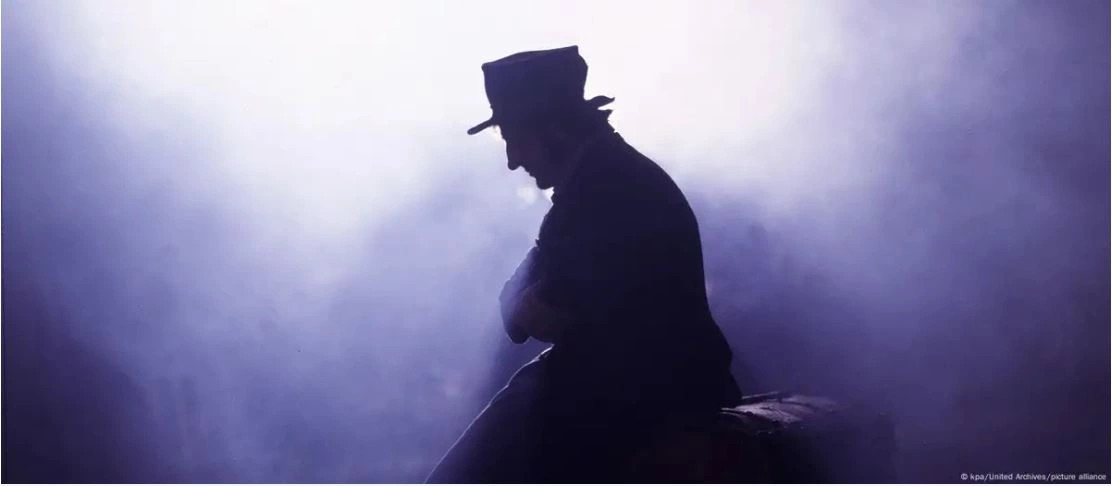 La actualidad de "Magic Mountain" a 100 años de su publicación - KOHA.net