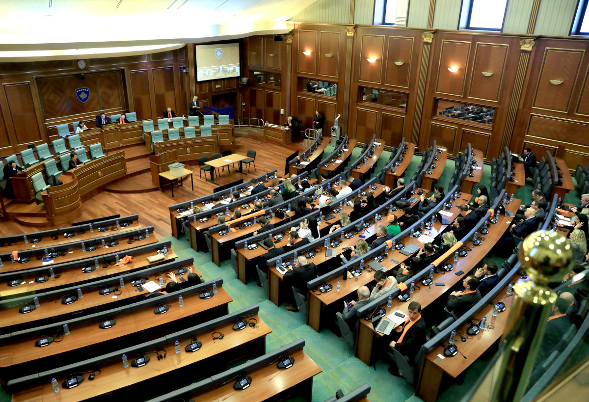 Kuvendi i natës. Pushteti “ngutet” të marrë vendime - KOHA.net