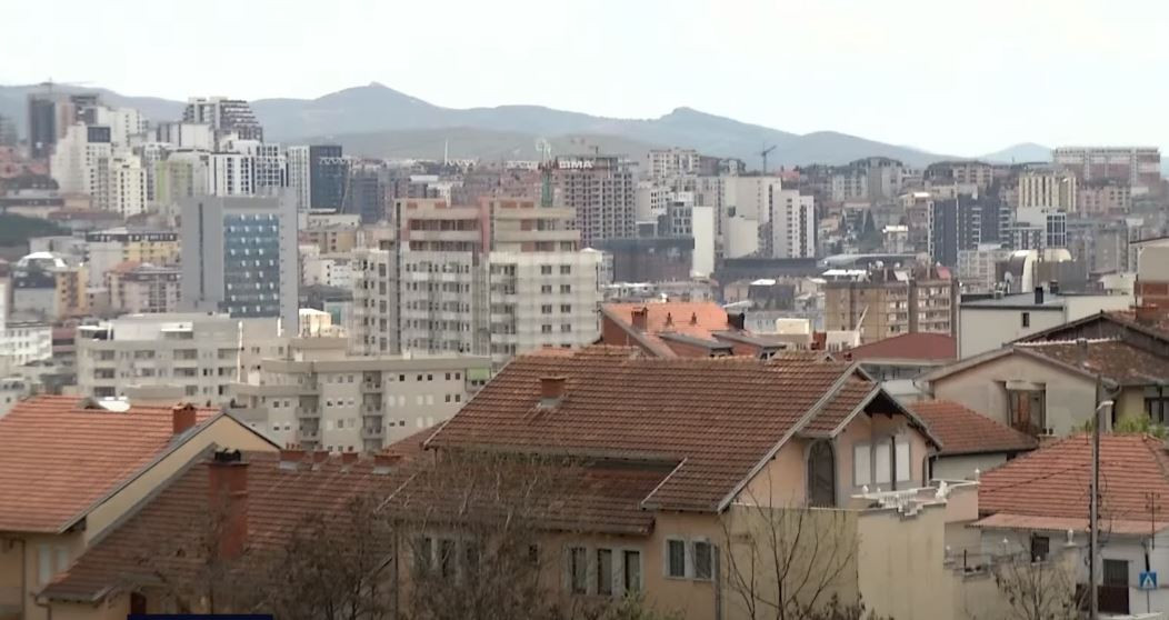 Dy vjet pas mandatit, Prishtina ende pa hartë zonale - KOHA.net