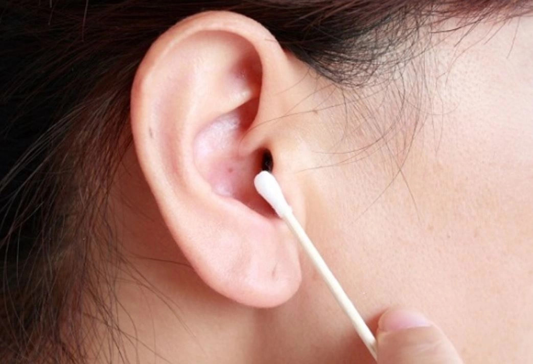 Kurrë mos i pastroni veshët me pambuk - KOHA.net