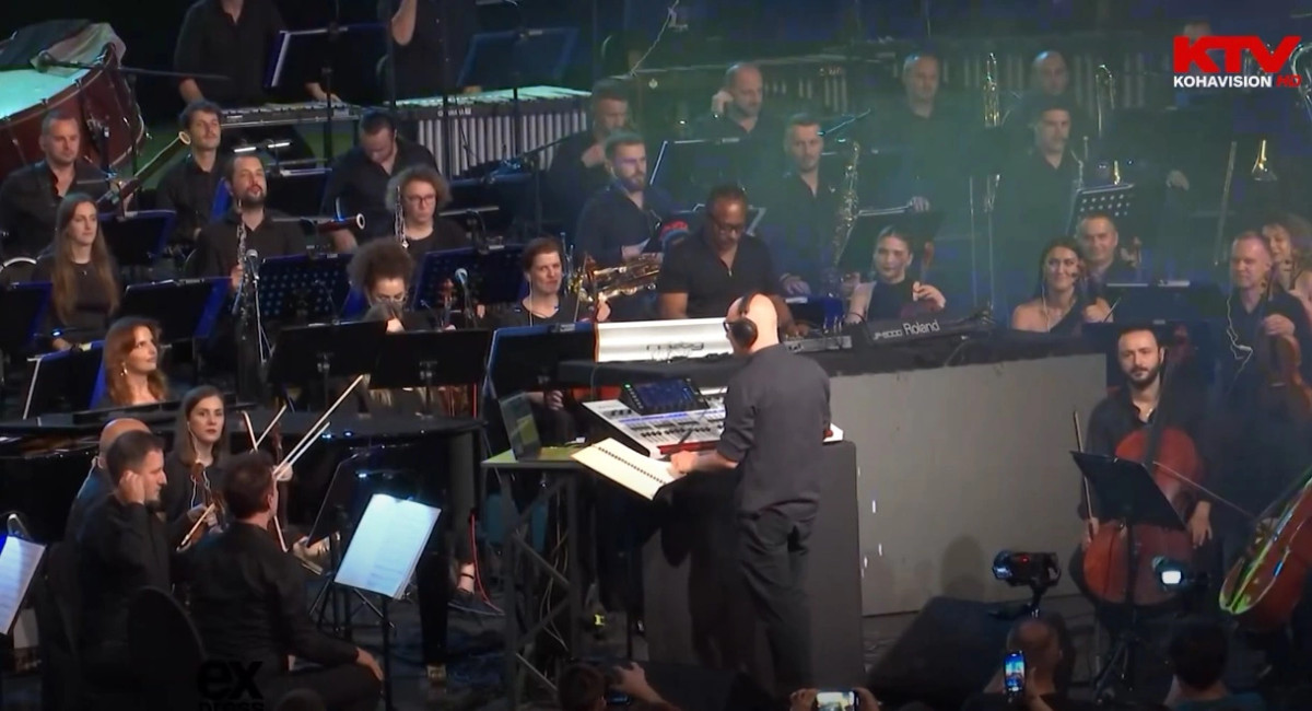 Elektrizimi i Filharmonisë në festë dashurie e paqeje - KOHA.net