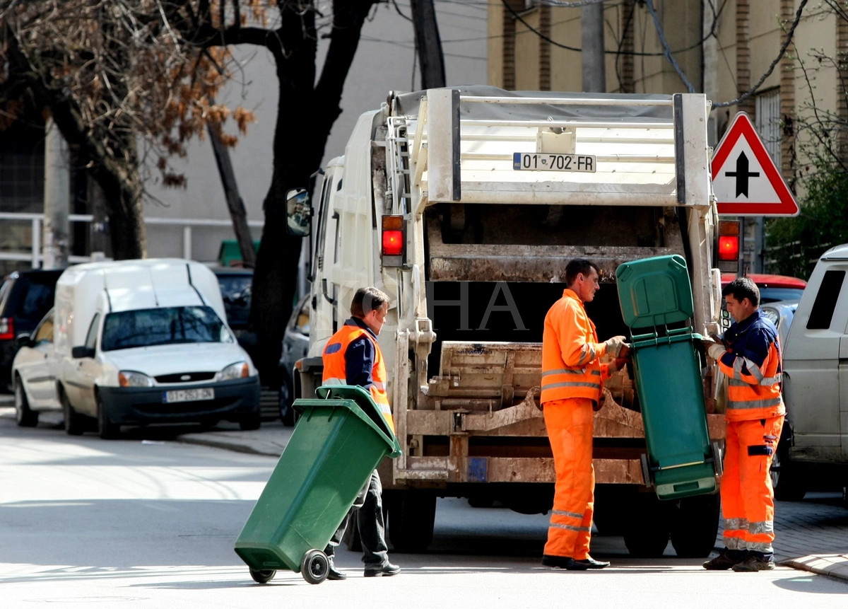 The cleaning worker in Pristina is seriously injured, he was hit by a ...