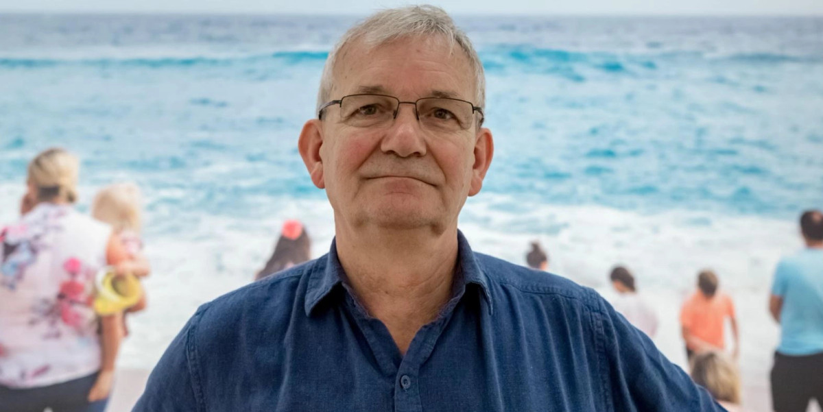 Martin Parr, el fotógrafo que coloreó la realidad con humor - KOHA.net
