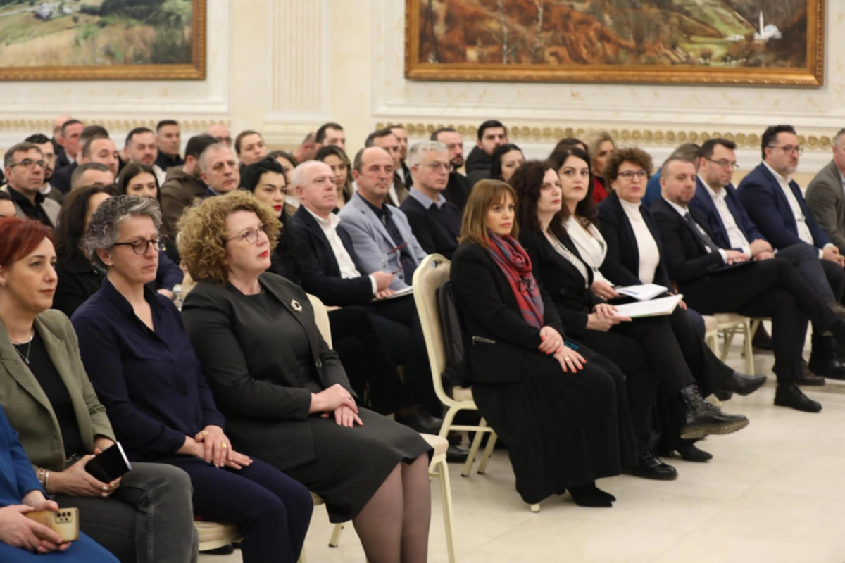 Katër shtete heqin tarifat doganore për produktet industriale dhe për ...