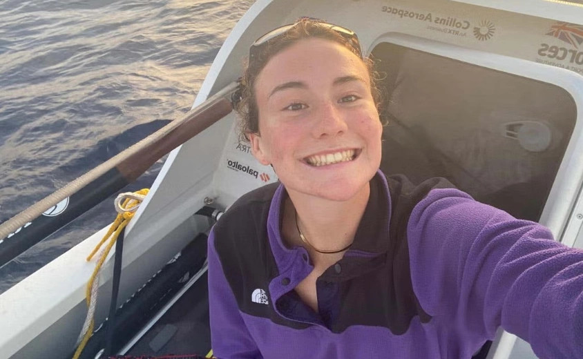 A 21-year-old woman crosses the Atlantic Ocean by canoe, breaking three world records - KOHA.net