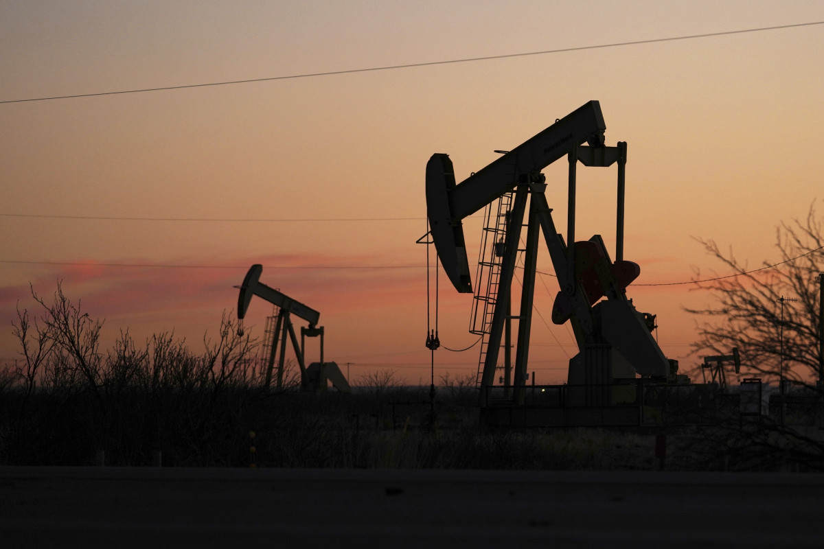 Oil prices fall after events in Venezuela - KOHA.net