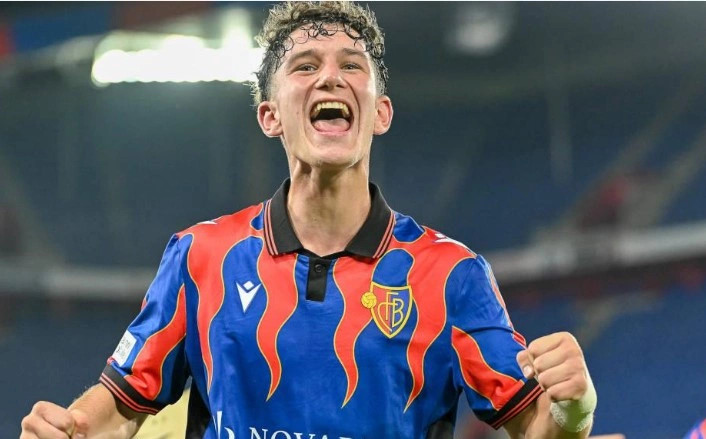 Baseli merr në përgatitje talentin Agon Rexhaj - KOHA.net