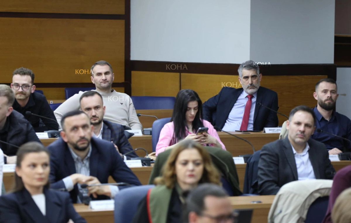 Berat Lahu dhe Edmond Azemi përjashtohen nga Vetëvendosja - KOHA.net