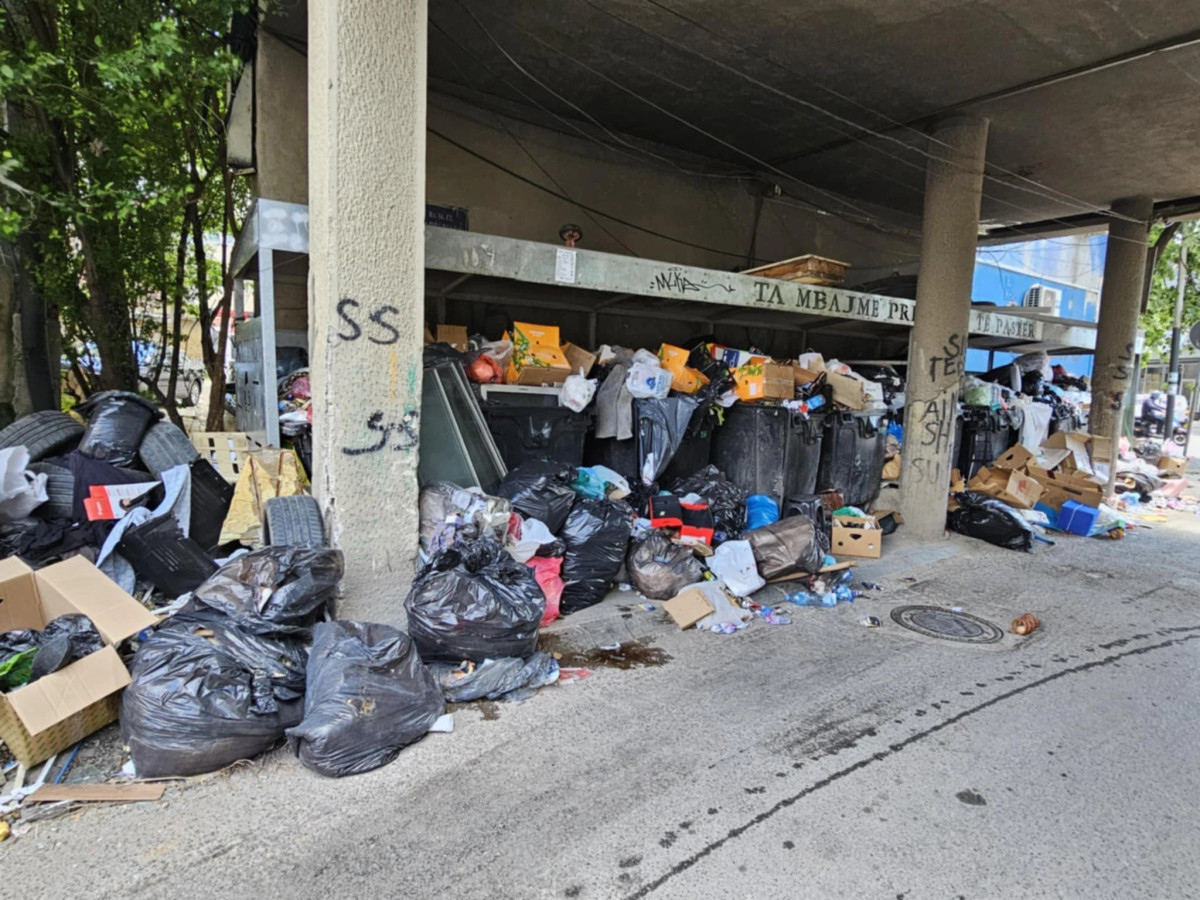 Les travailleurs de « Pastrimi » affirment qu'ils n'arrêteront pas la grève tant que leurs ...