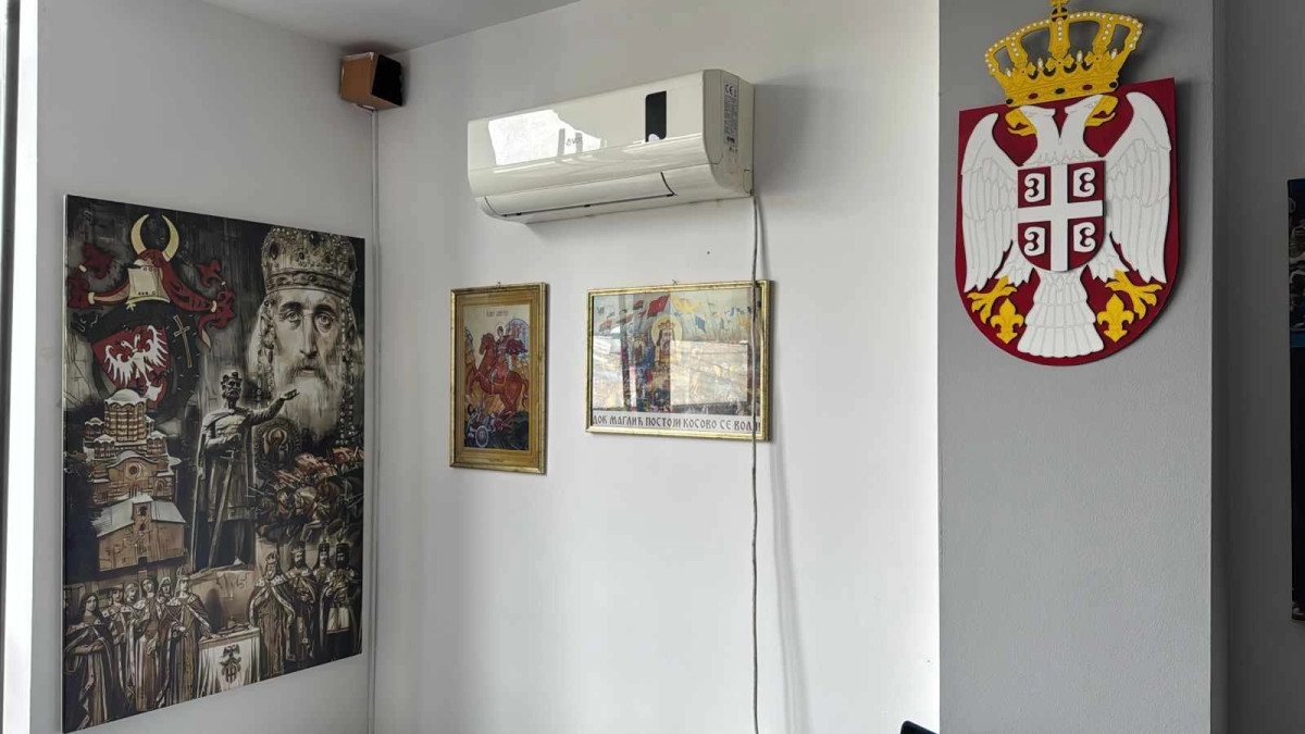 Simbolet që u gjetën në objektet ku vepronin strukturat paralele serbe ...