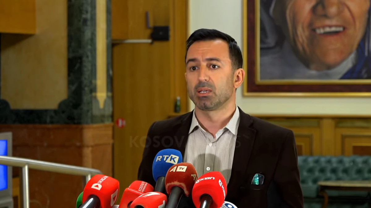 Basha: Absurde që partitë që votuan Gjykatën Speciale e “Zajednicën” të ...