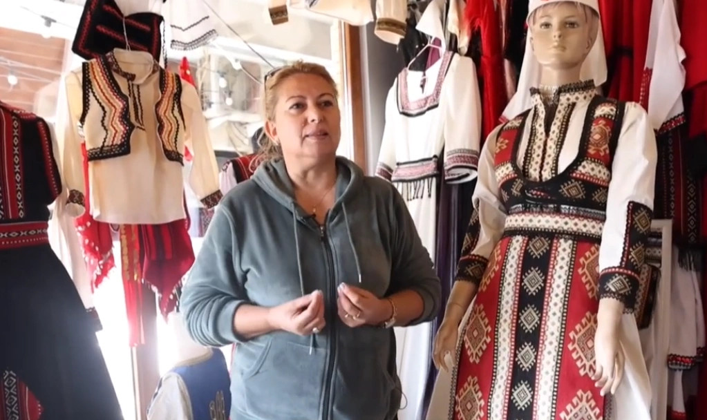 In Sabrie Hoti's store among clothes and folk songs - KOHA.net