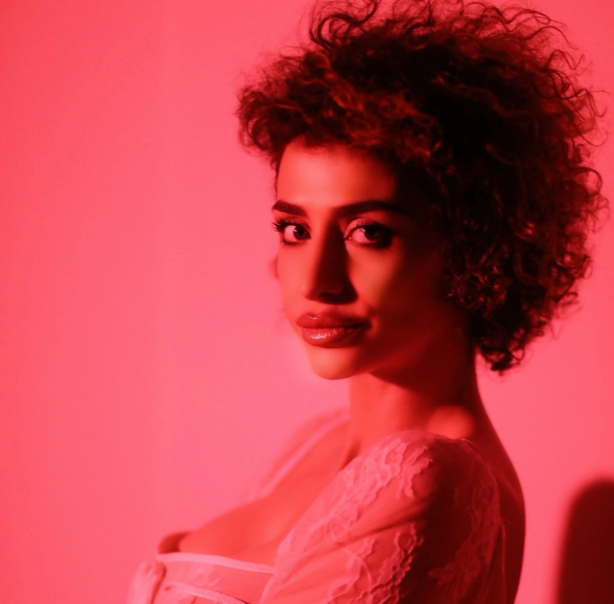 "Merre Merre", el nuevo video de la cantante Albana Bilalli, esta noche ...