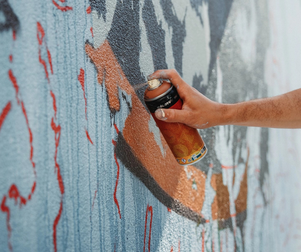“MuralFesti” vulos Ferizajn si qytet i muraleve që godasin me ngjyra ...