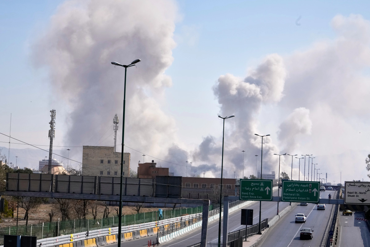 Israel and Iran carry out new attacks, US Senate supports Trump in war ...
