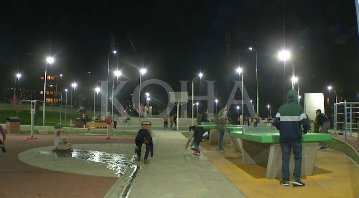 Parqet e errëta të Prishtinës, të pasigurta në mbrëmje - KOHA.net