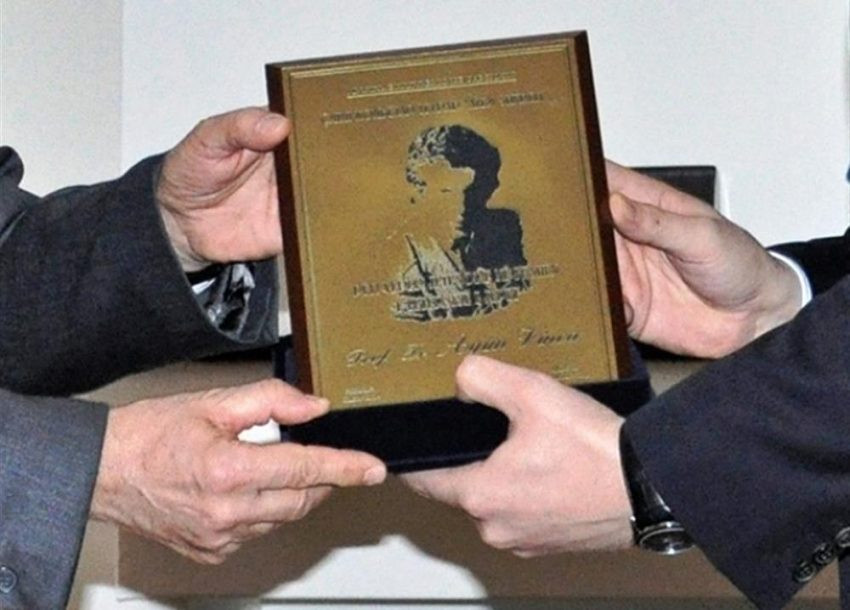 Çmimin “Azem Shkreli” e fiton Rushit Ramabaja - KOHA.net